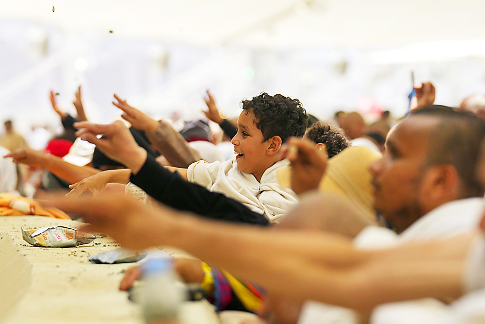 Pilgrims commence final Hajj rites | News, Sports, Jobs - Altoona Mirror